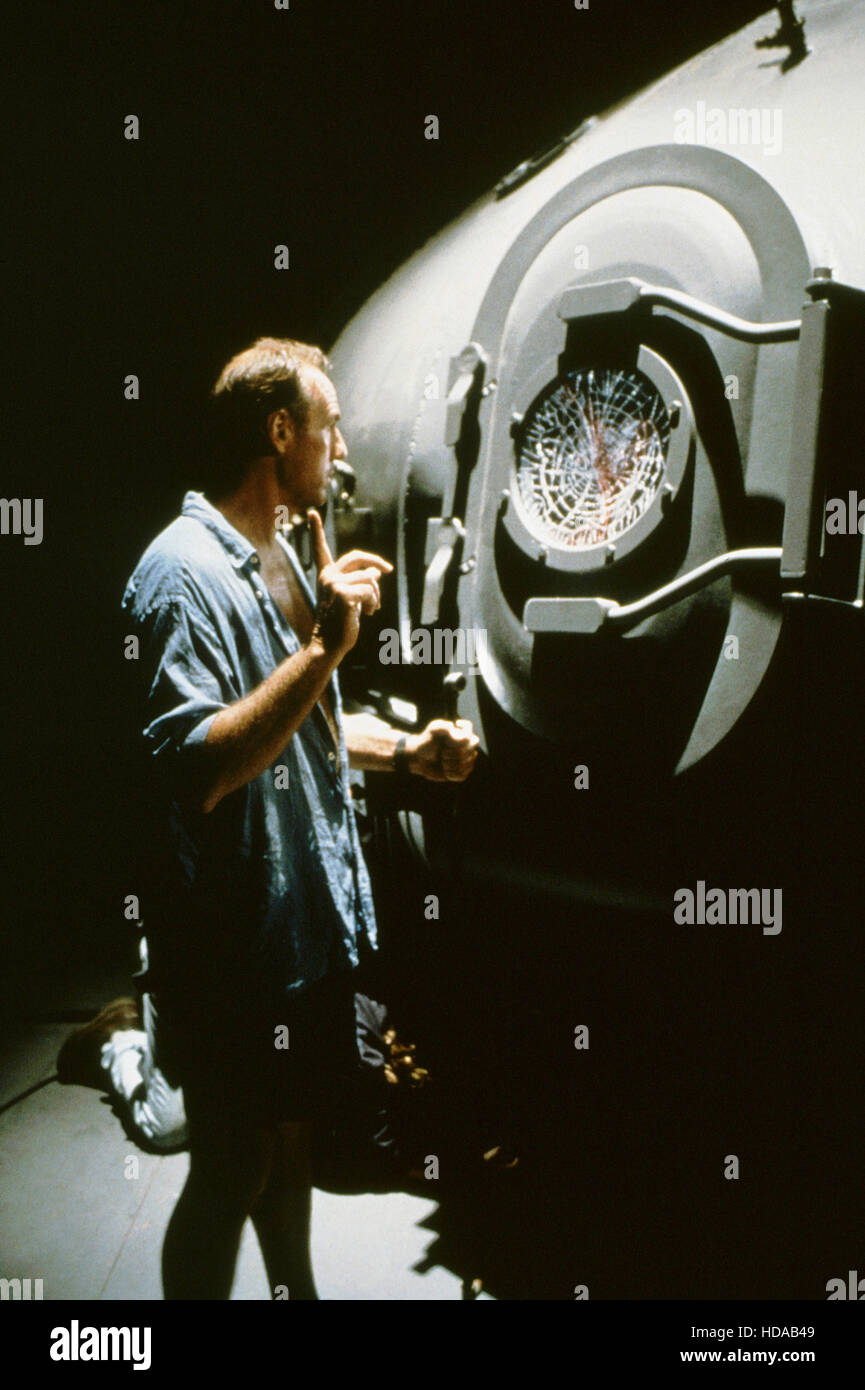 CREATURE (aka PETER BENCHLEY'S CREATURE), Craig T. Nelson, 1998 ...