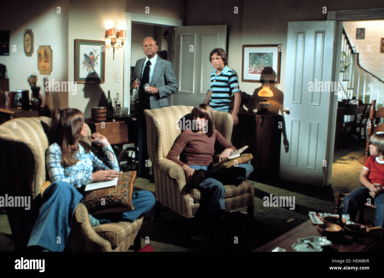 EIGHT IS ENOUGH, Susan Richardson, Dick Van Patten, Laurie Walters ...