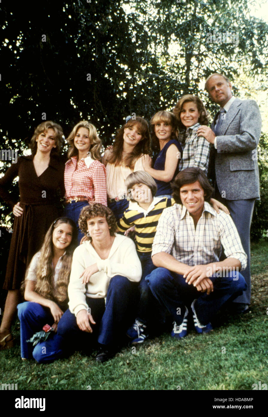 EIGHT IS ENOUGH, (back row, l to r): Betty Buckley, Dianne Kay, Susan ...