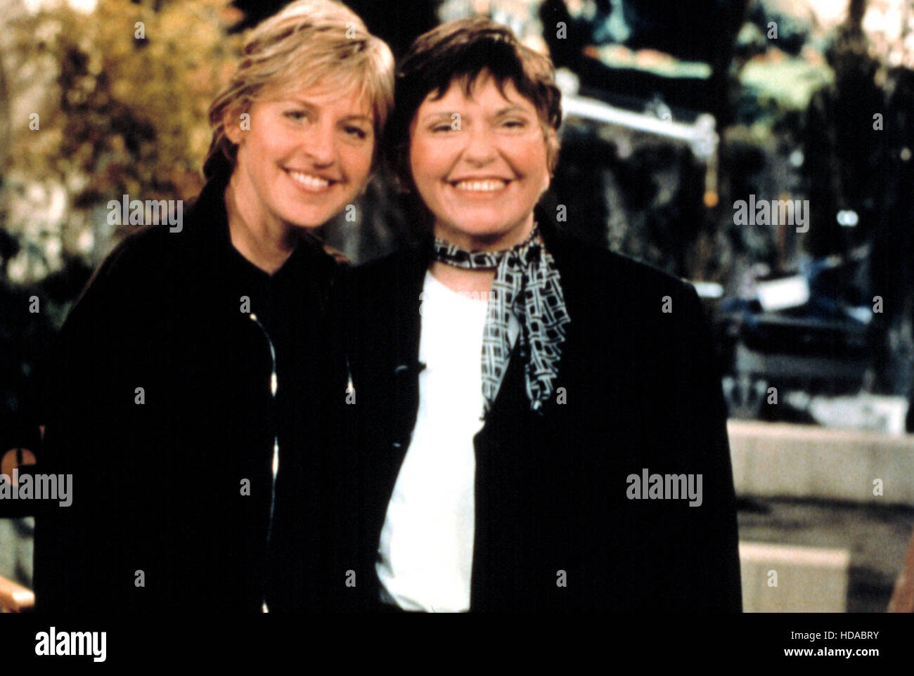 ELLEN, Ellen DeGeneres, Linda Ellerbee, 1994-98, episode 'Ellen: A ...