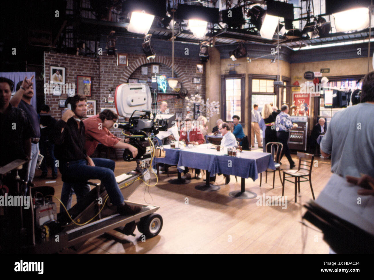 EVENING SHADE, filming on set, 1990-94, (c)CBS Television/courtesy ...