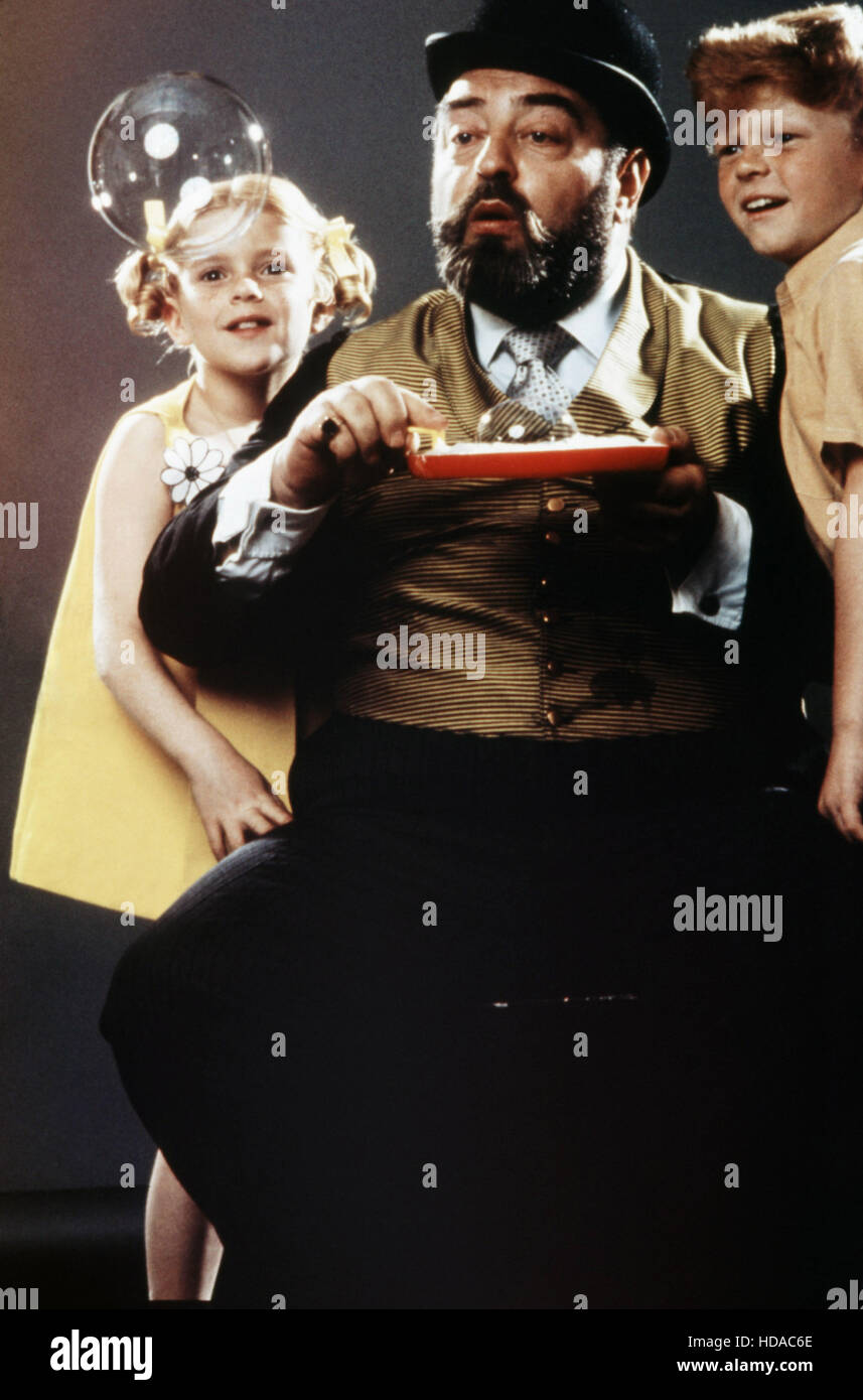 FAMILY AFFAIR, from left: Anissa Jones, Sebastian Cabot, Johny Whitaker ...