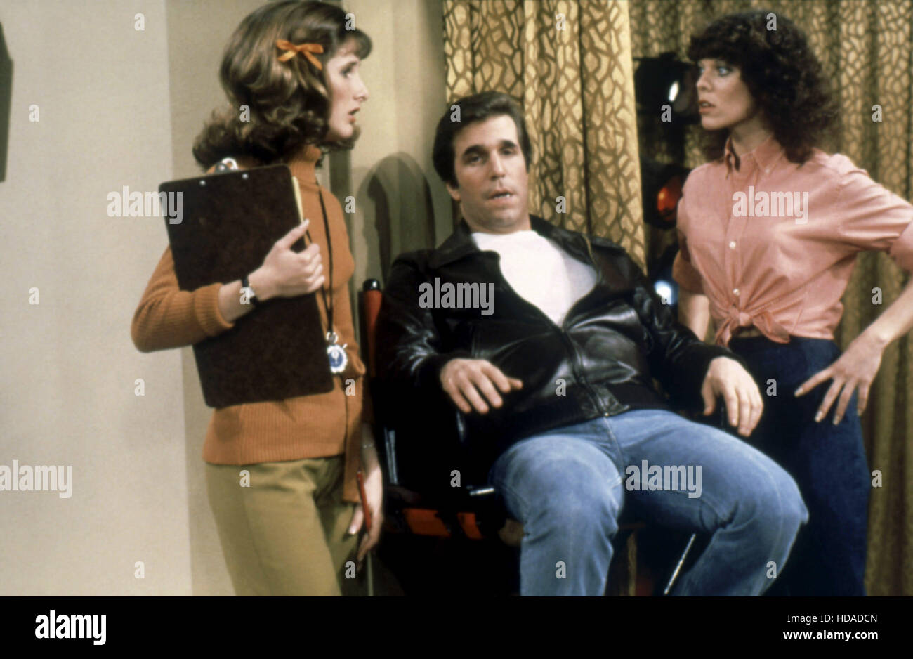 HAPPY DAYS, from left: Cathy Silvers, Henry Winkler, Erin Moran, 1974 ...