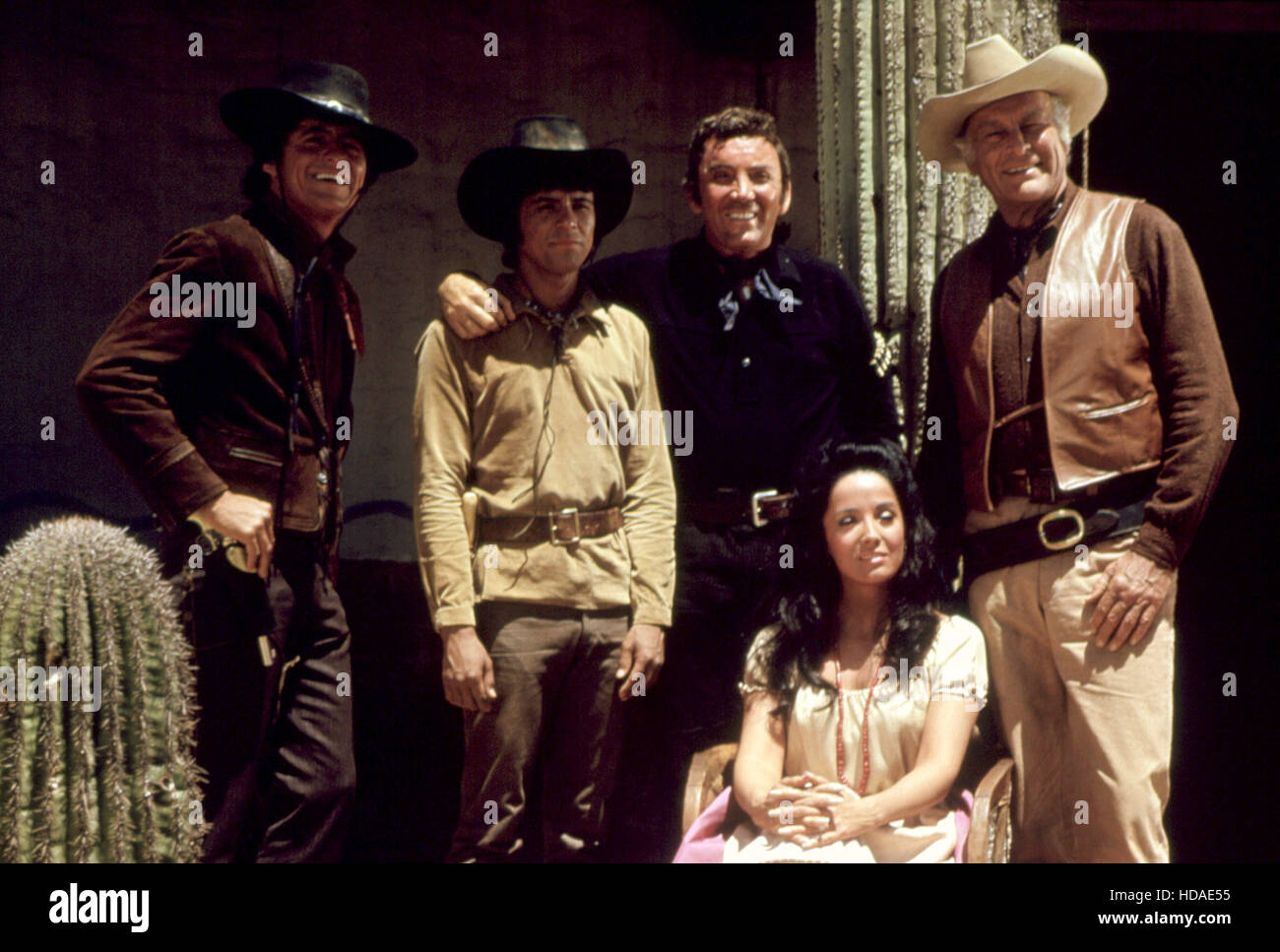 THE HIGH CHAPARRAL, Henry Darrow, Mark Slade, Cameron Mitchell, Linda Cristal, Leif Erikson ...