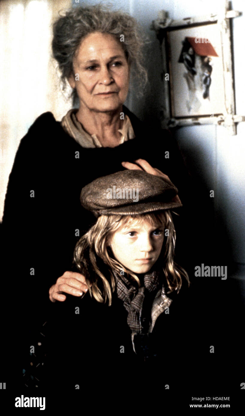 LANTERN HILL, Colleen Dewhurst, Sarah Polley, 1990, © Hal Roach Studios ...
