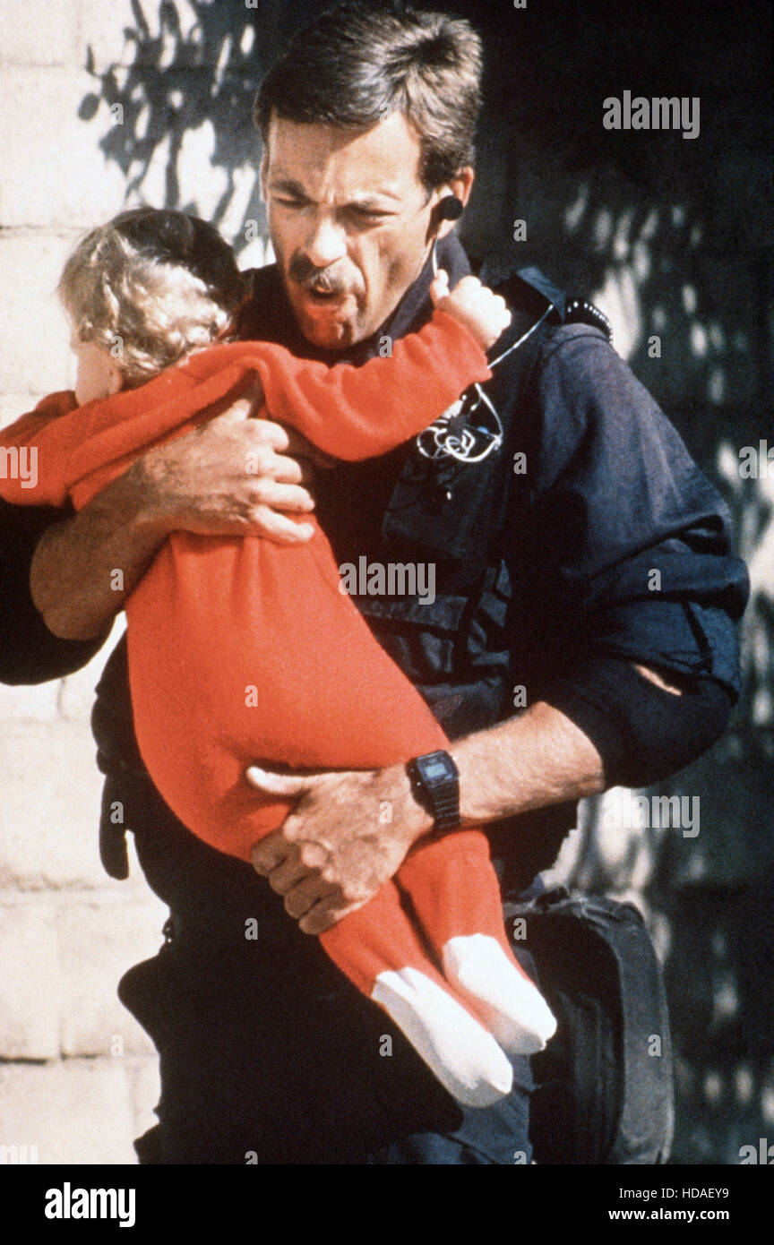 LAPD: LIFE ON THE BEAT, 1995-99. © QRZ Media / Courtesy: Everett ...