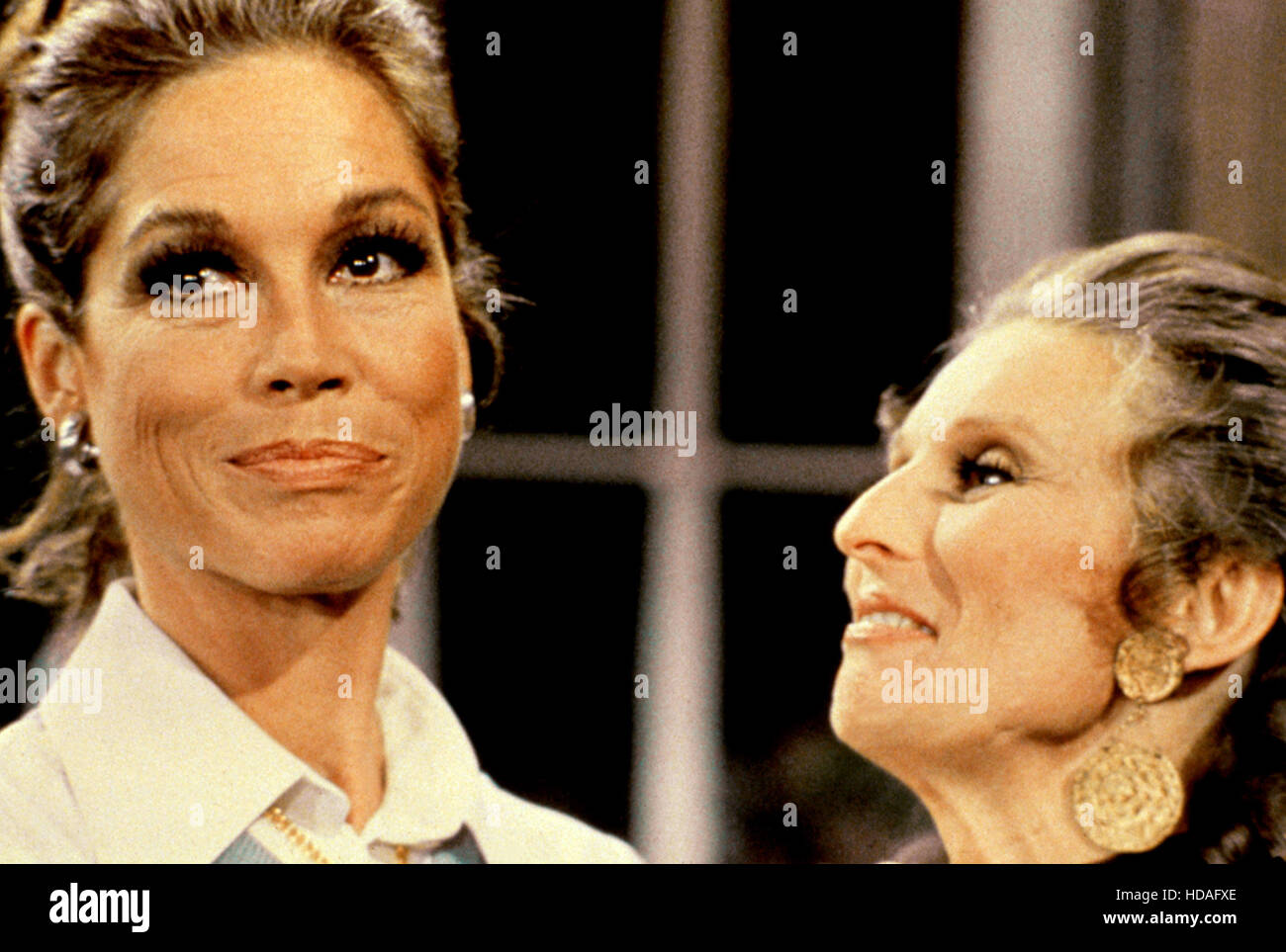 MARY TYLER MOORE SHOW, Mary Tyler Moore, Cloris Leachman, 1970-1977 ...
