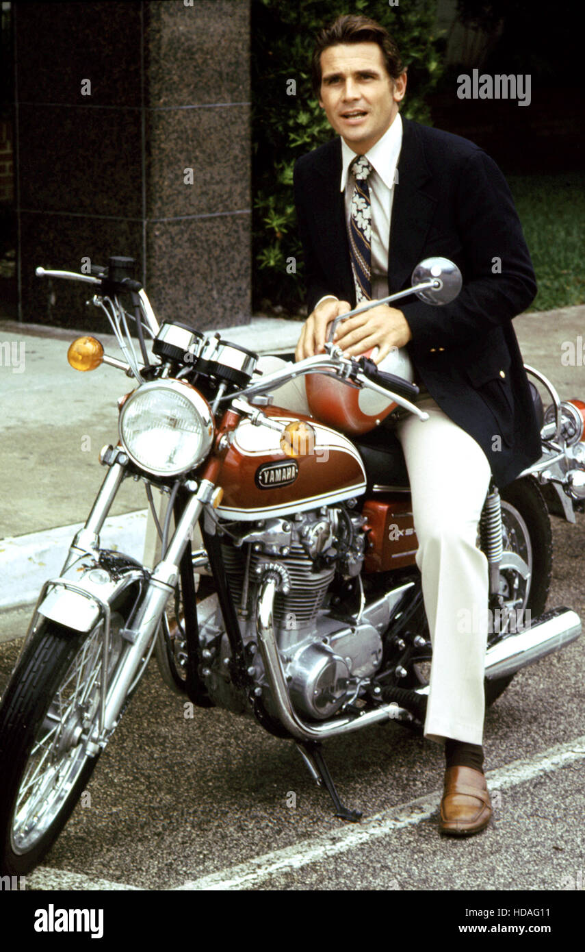 MARCUS WELBY M.D., James Brolin, 1969-76, © Universal TV / Courtesy ...