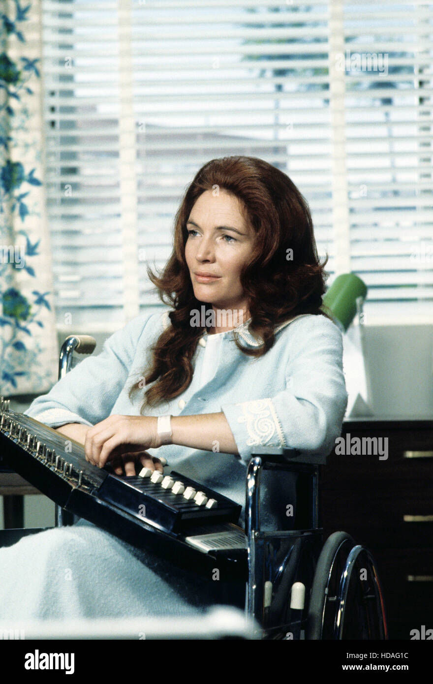 MARY WHITE, Fionnula Flanagan, 1977 Stock Photo - Alamy