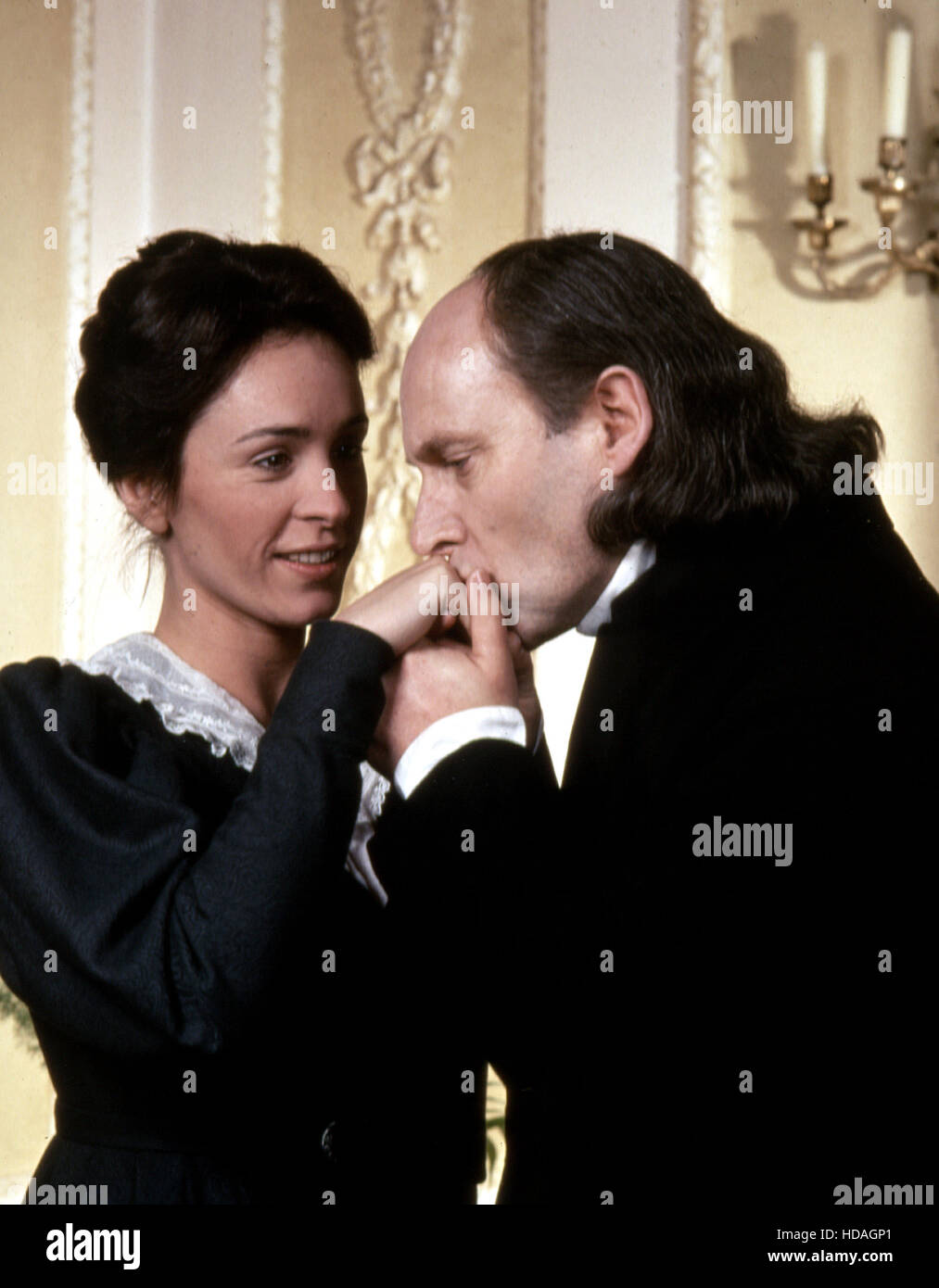 MIDDLEMARCH, (Masterpiece Theater), Juliet Aubrey, Patrick Malahide ...