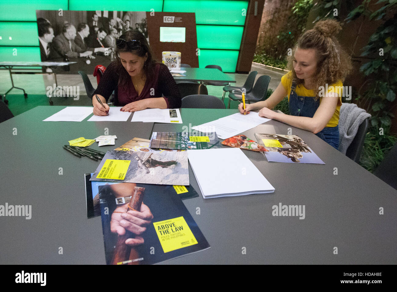 Letter writing campaign hi-res stock photography and images - Alamy