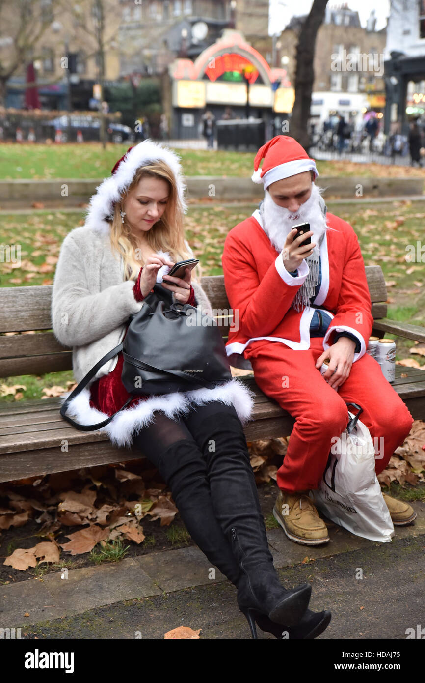 London, UK. 10th Dec, 2016. Santacon London with hundreds of people ...