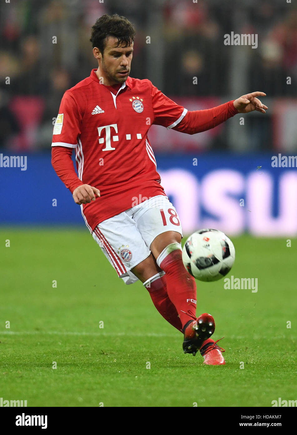 Munich, Germany. 10th Dec, 2016. Munich's Juan Bernat on the ball ...