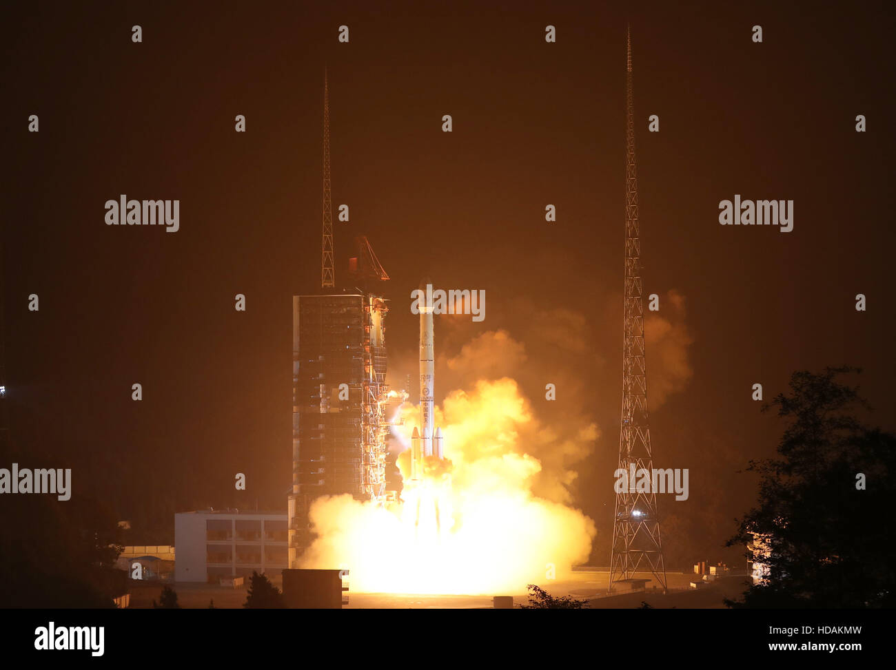 Long march 3b rocket hi-res stock photography and images - Alamy