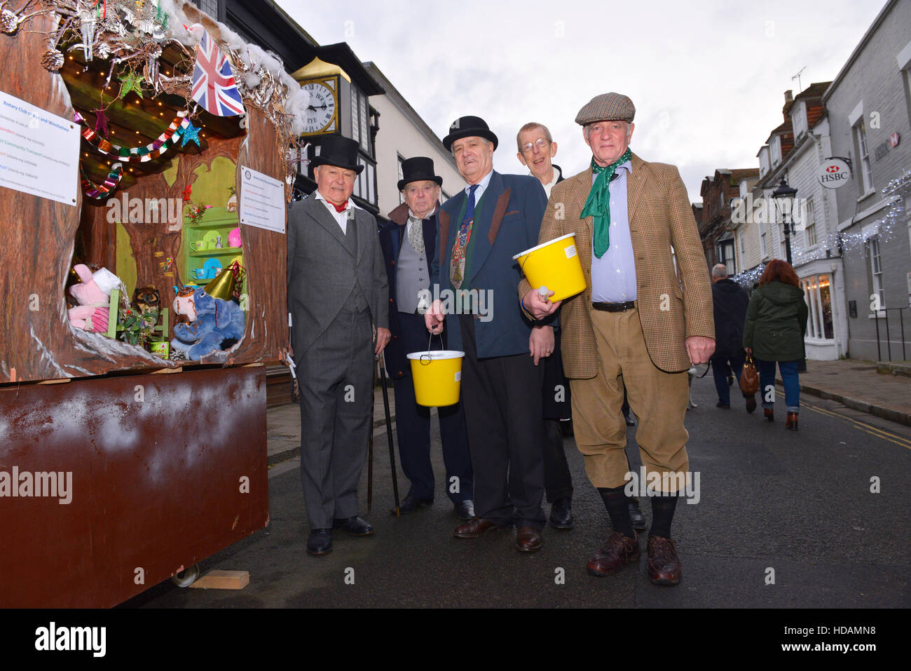 Rye, East Sussex, UK. 10th Dec, 2016. Popular Christmas celebration in ...