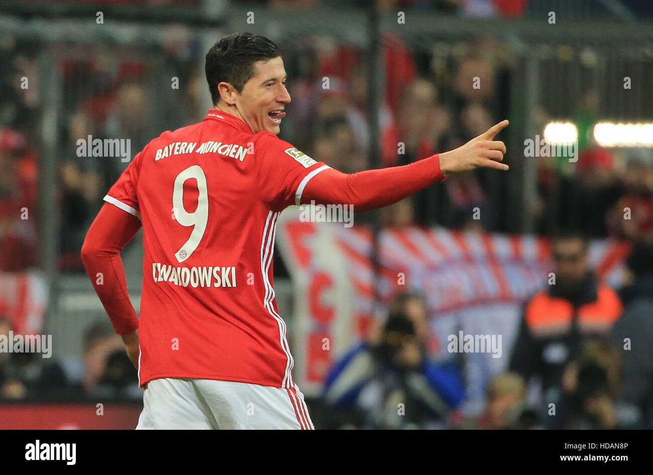 Munich, Germany. 10th Dec, 2016. Bayern's Robert Lewandowski celebrates ...
