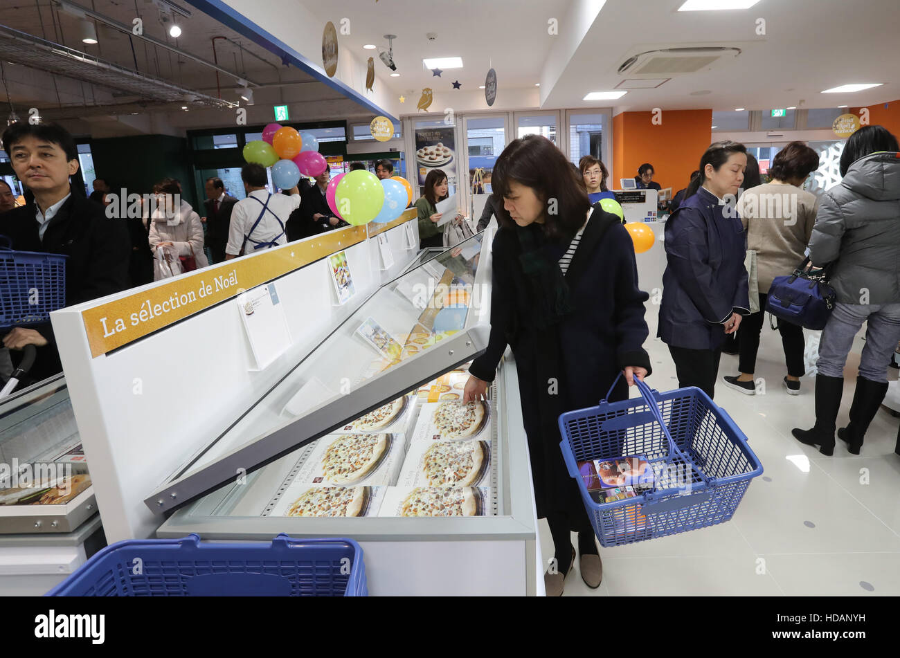 Aeon Group High Resolution Stock Photography and Images - Alamy