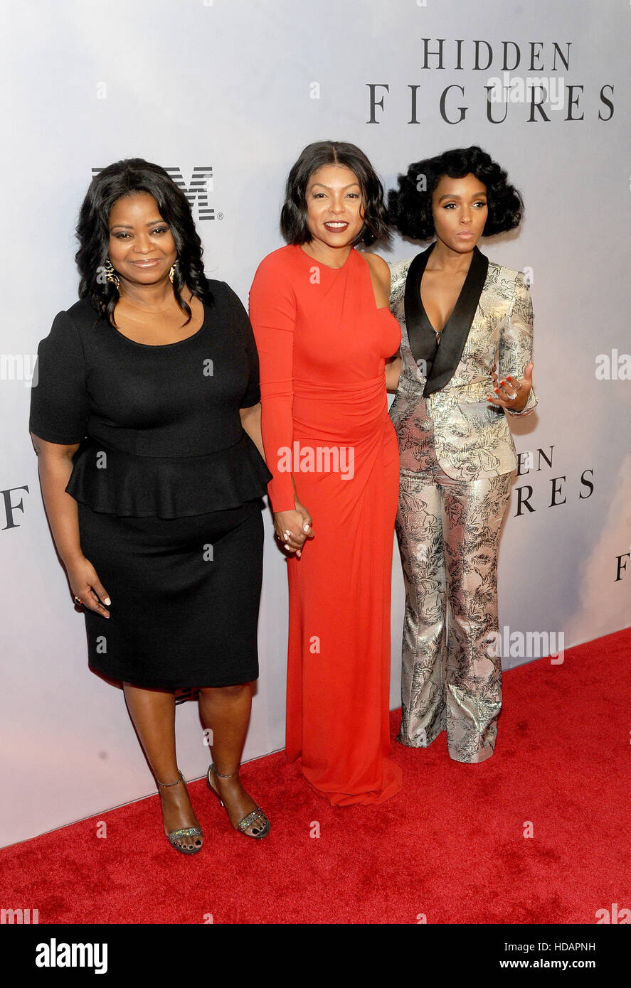 NEW YORK, NY - DECEMBER 10: Octavia Spencer, Taraji P. Henson and ...