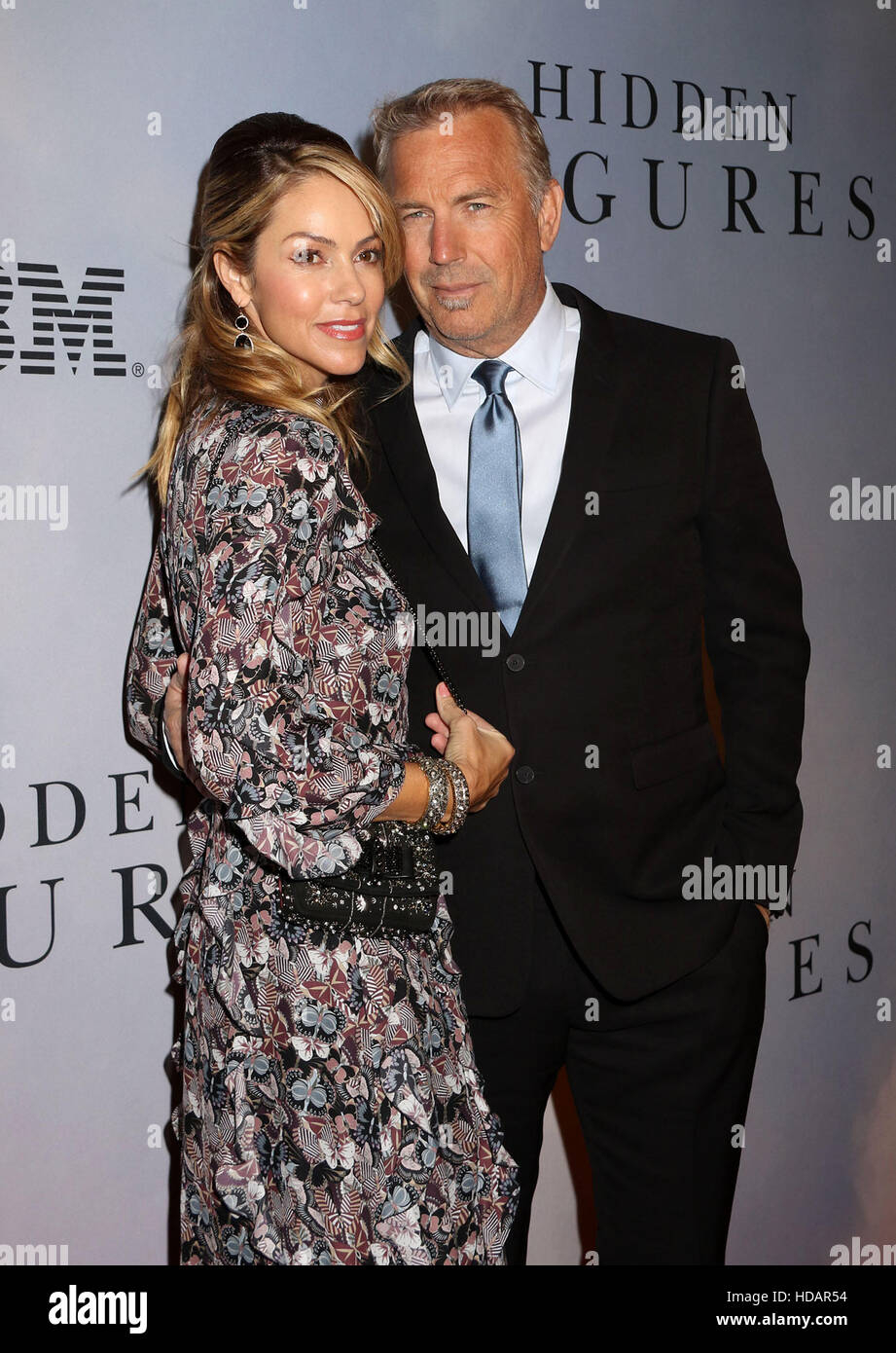 New York, New York, USA. 10th Dec, 2016. Actor KEVIN COSTNER and ...