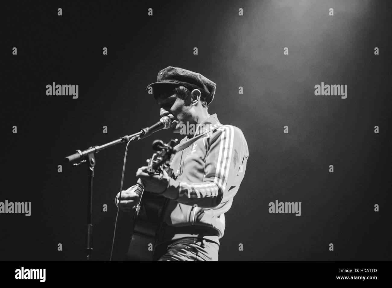 Gerry cinnamon hi-res stock photography and images - Alamy