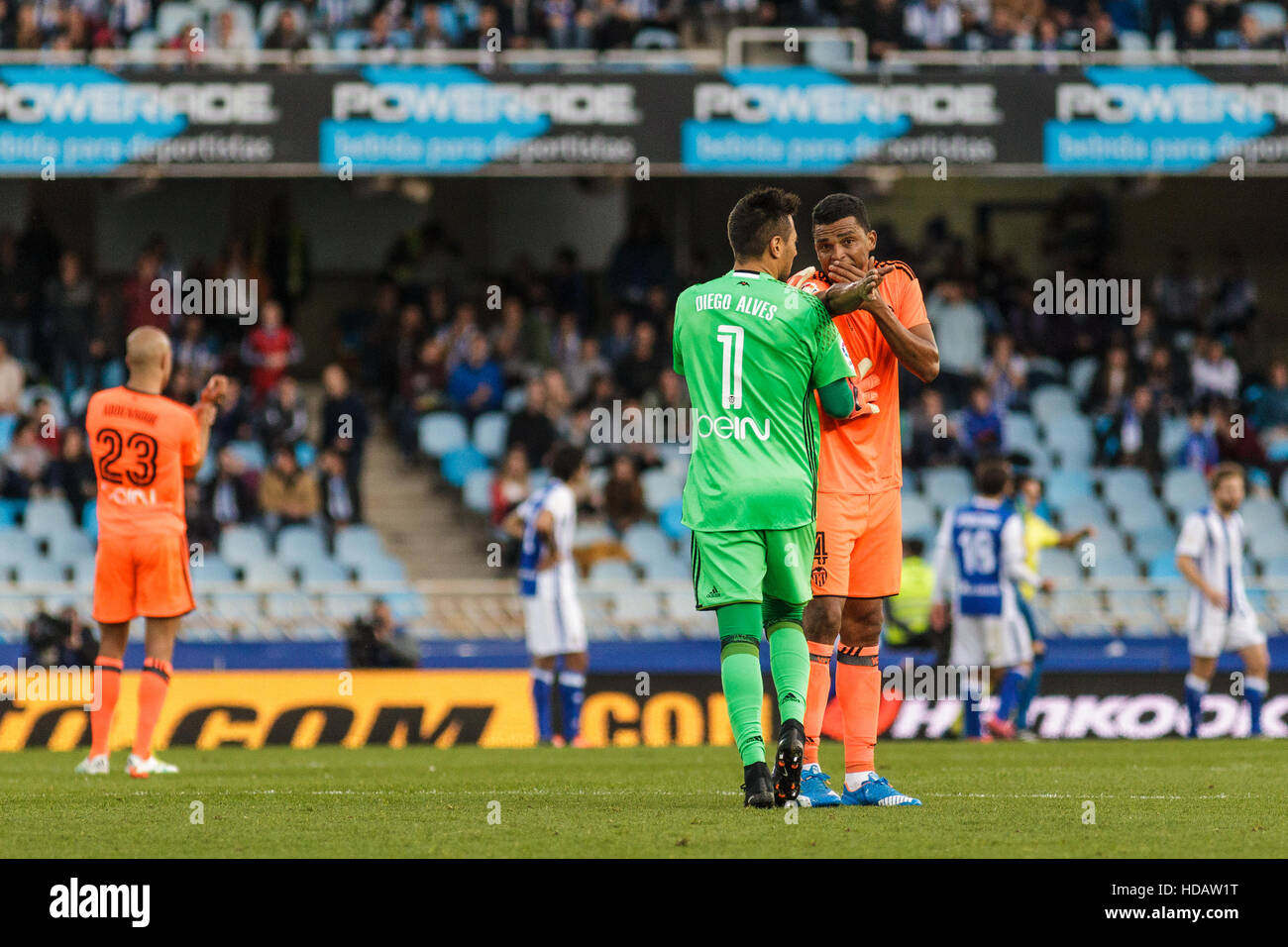 Valencia cf goalkeeper diego alves hi-res stock photography and images ...