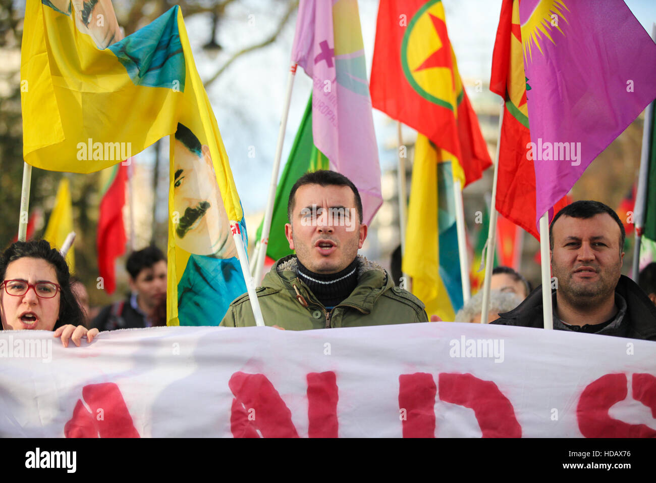 Turkish Embassy , London, UK 11 Dec 2016 - Hundreds of Kurdish ...