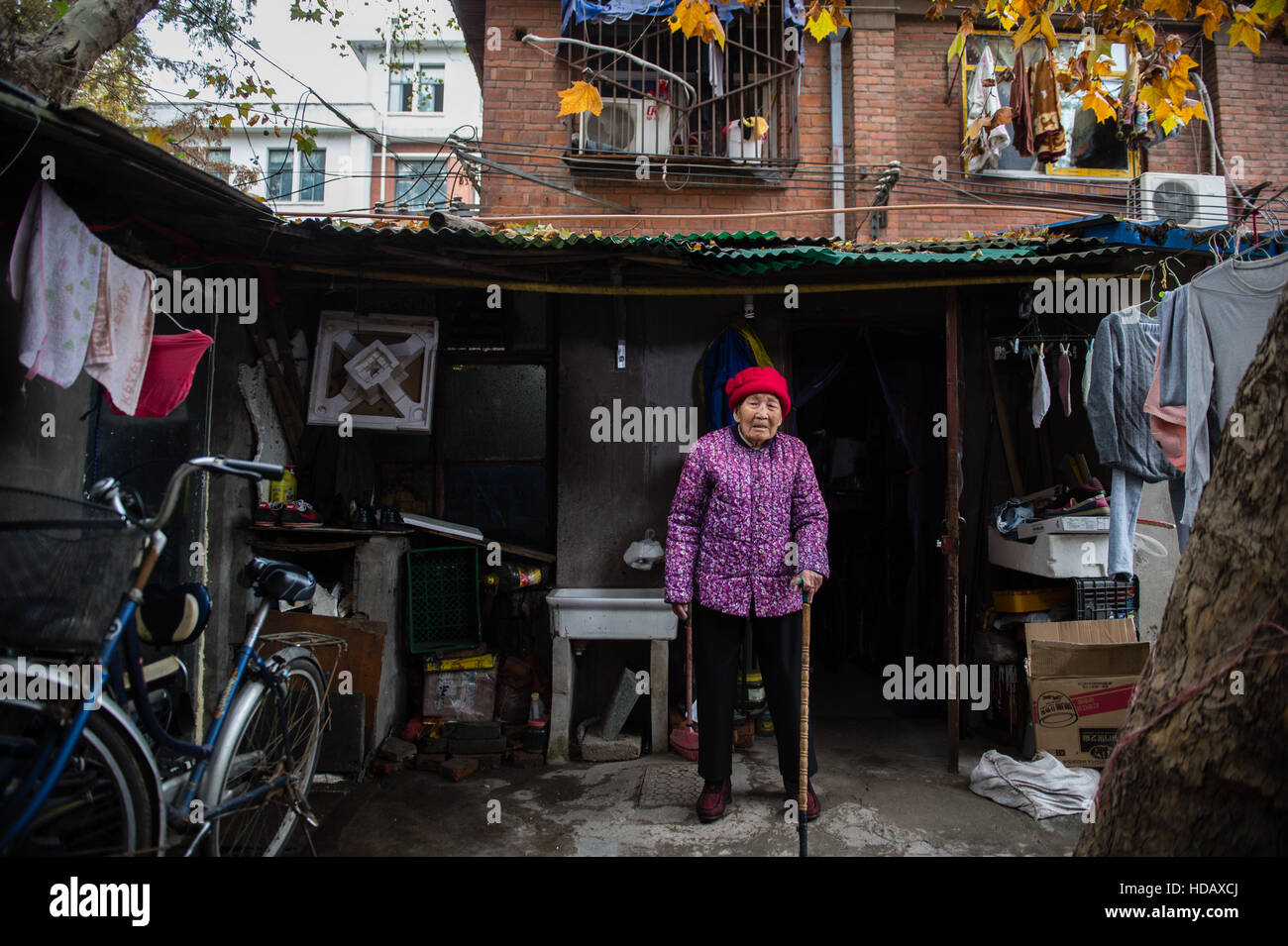 Chinese refugee boy hi-res stock photography and images - Alamy