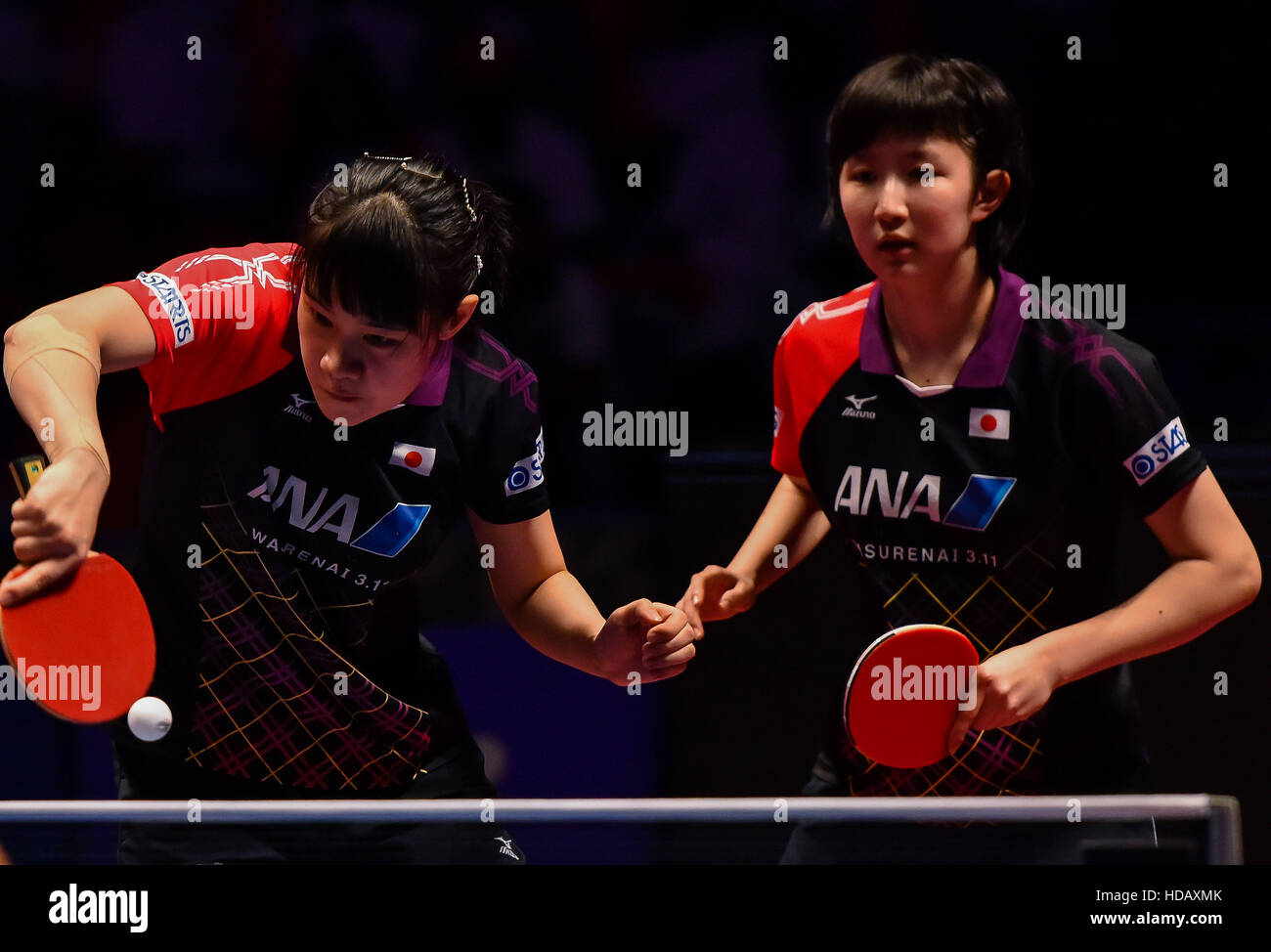 Doha, Qatar. 11th Dec, 2016. Yui Hamamoto (L)/Hina Hayata of Japan ...