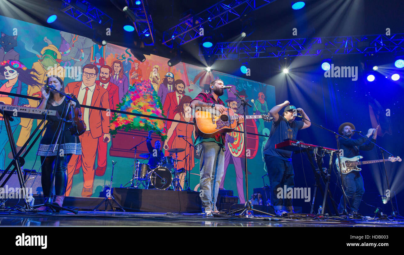 Inglewood, California, USA. 10th Dec, 2016. ISABEL RITCHIE, JEREMY ...