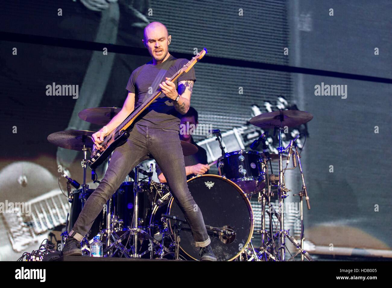 Inglewood, California, USA. 10th Dec, 2016. HUNTER BURGAN of AFI during ...