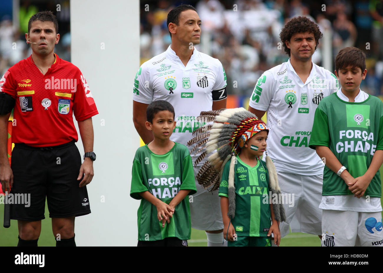 SANTOS, SP - 11.12.2016: SANTOS X AMÉRICA MG - Macote of chapecoense ...