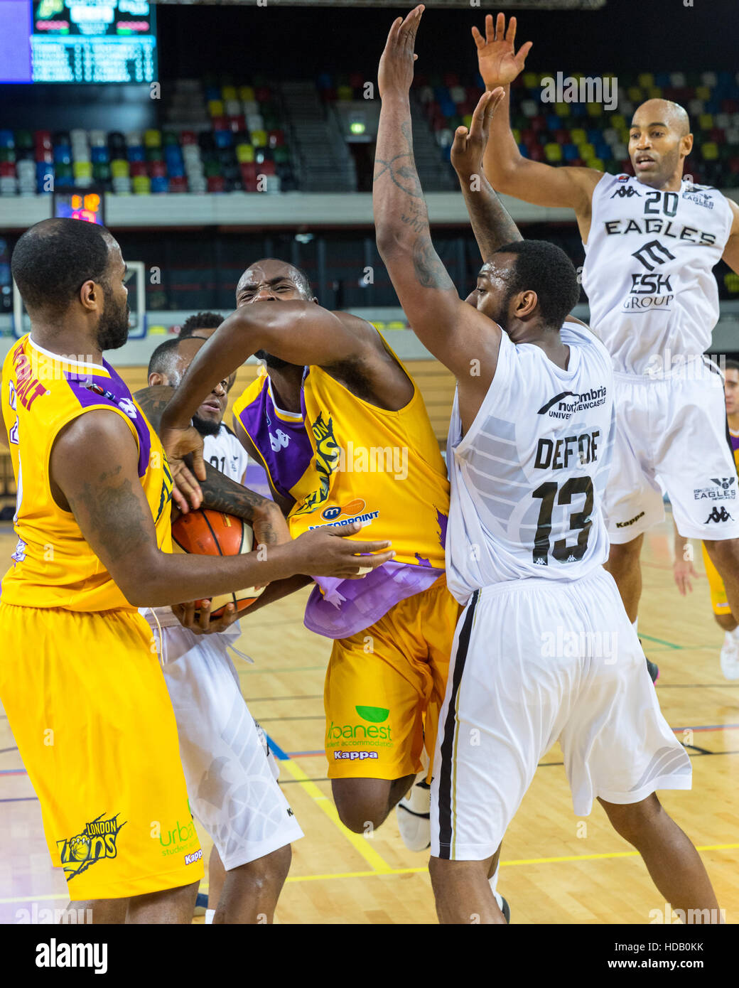 Copper Box Arena, London, UK. 11th Dec 2016. Lions' Rashad Hassan (22 ...