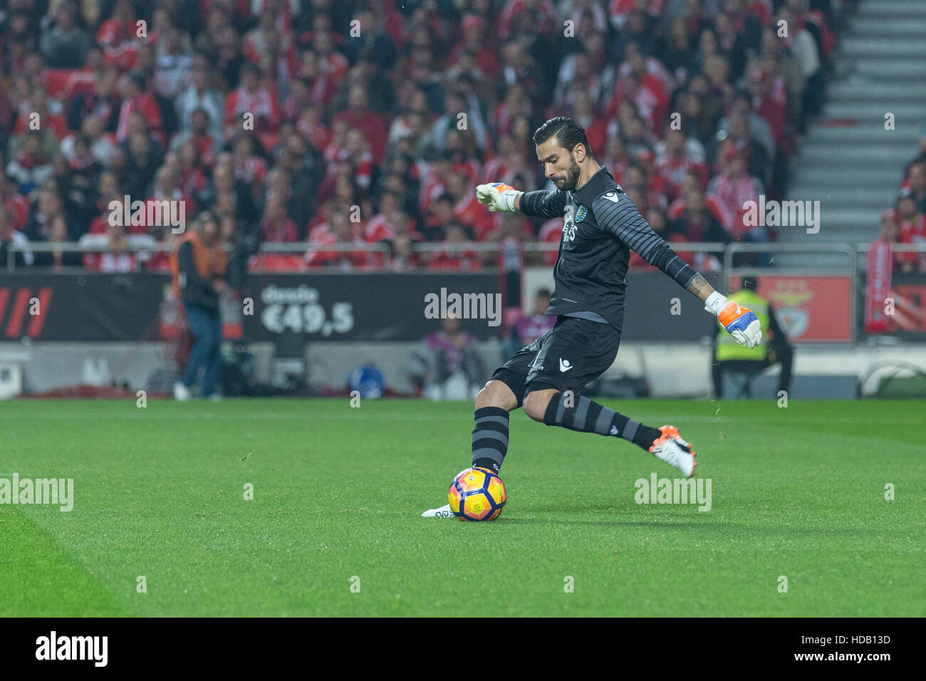 Sporting Lisbon Goalkeeper Rui Patricio High Resolution Stock ...