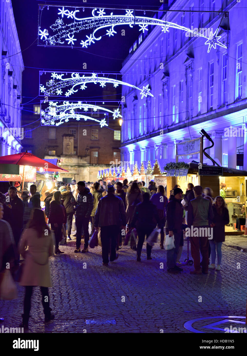Bath, UK. 11th Dec, 2016. The Bath Christmas Market in the picturesque ...