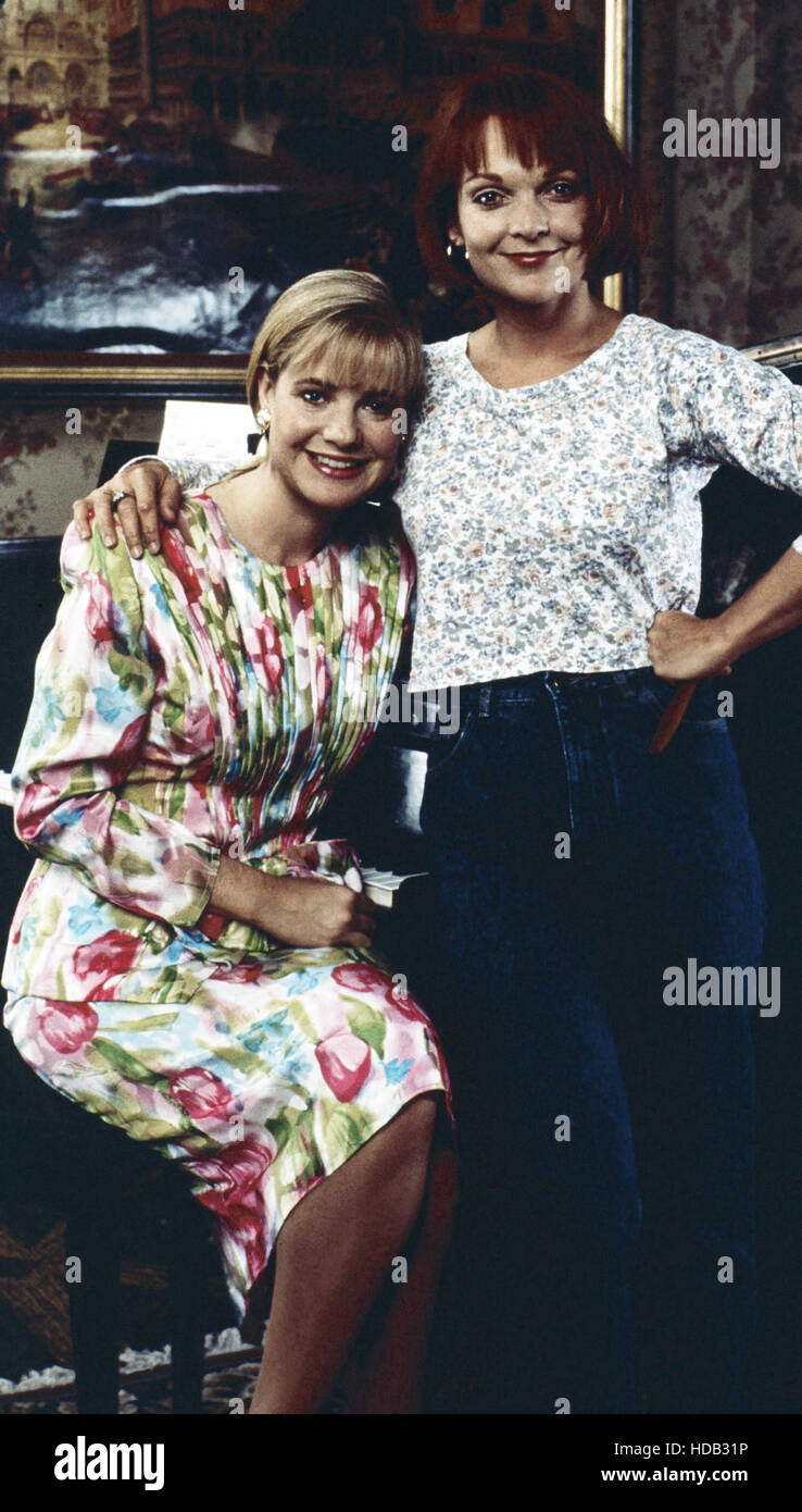 GRAND, from left: Bonnie Hunt, Pamela Reed, 1990, Ph: Alice S. Hall ...