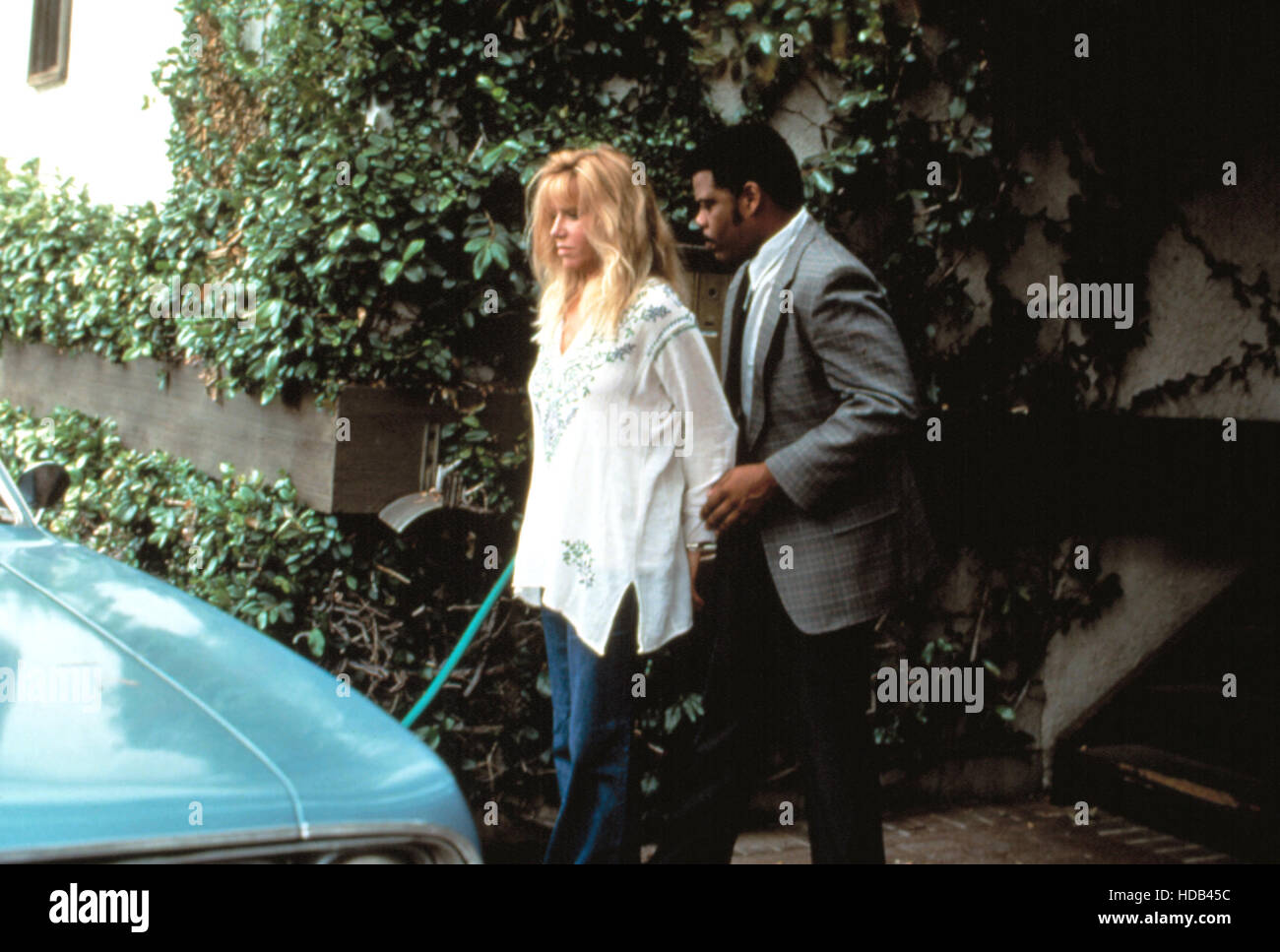KEEPING SECRETS, Suzanne Somers, unknown actor, 1991 Stock Photo - Alamy