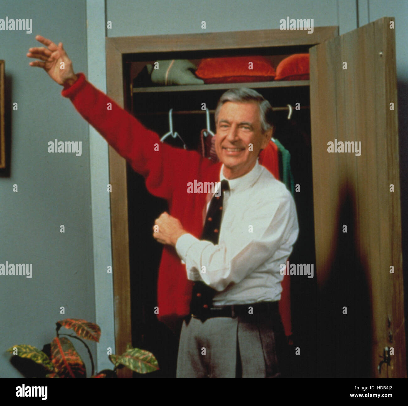 MR. ROGERS' NEIGHBORHOOD, Fred Rogers, 1966-2001 Stock Photo - Alamy