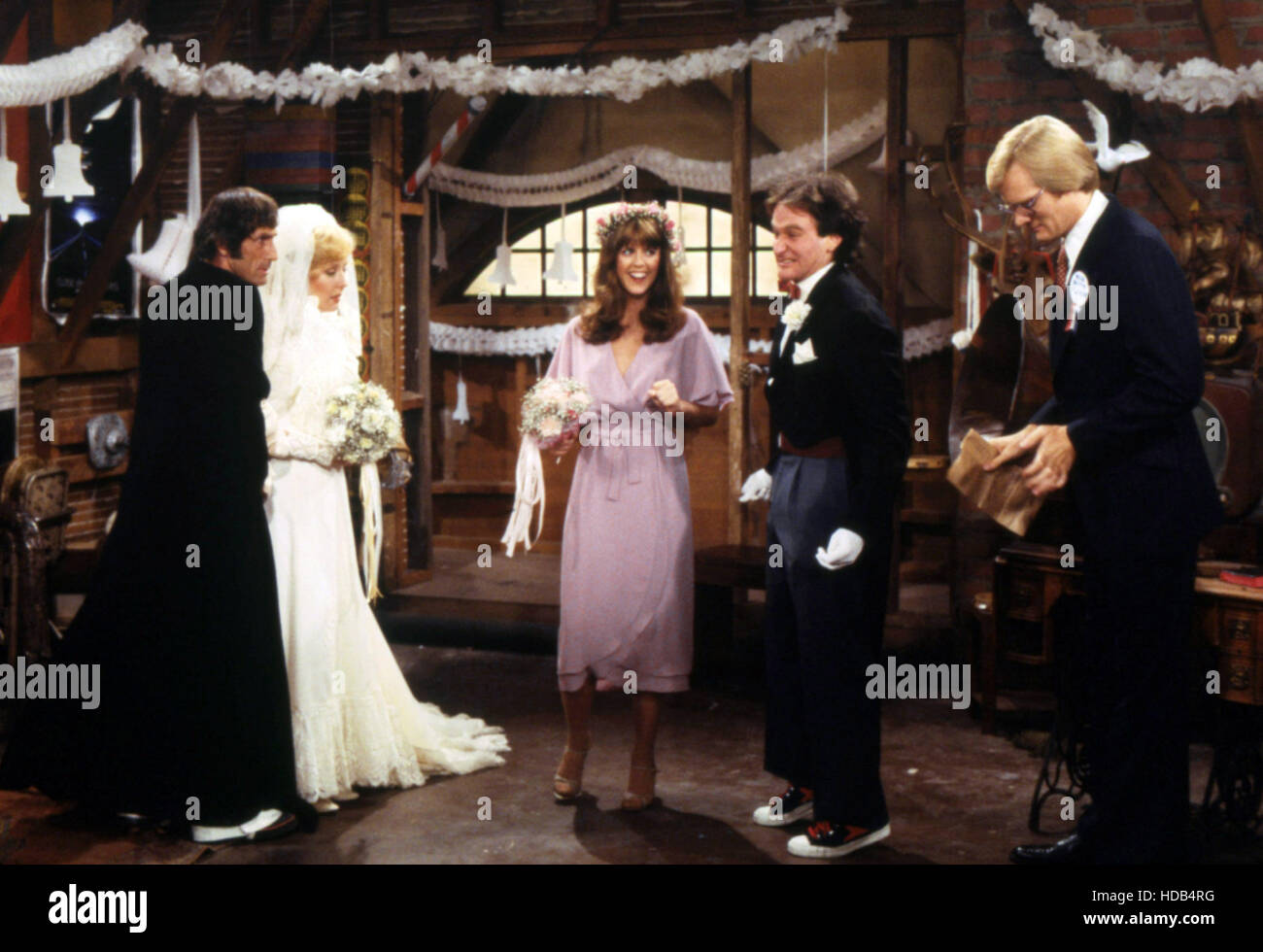 MORK & MINDY, from left: Robert Donner, Georgia Engel, Pam Dawber ...