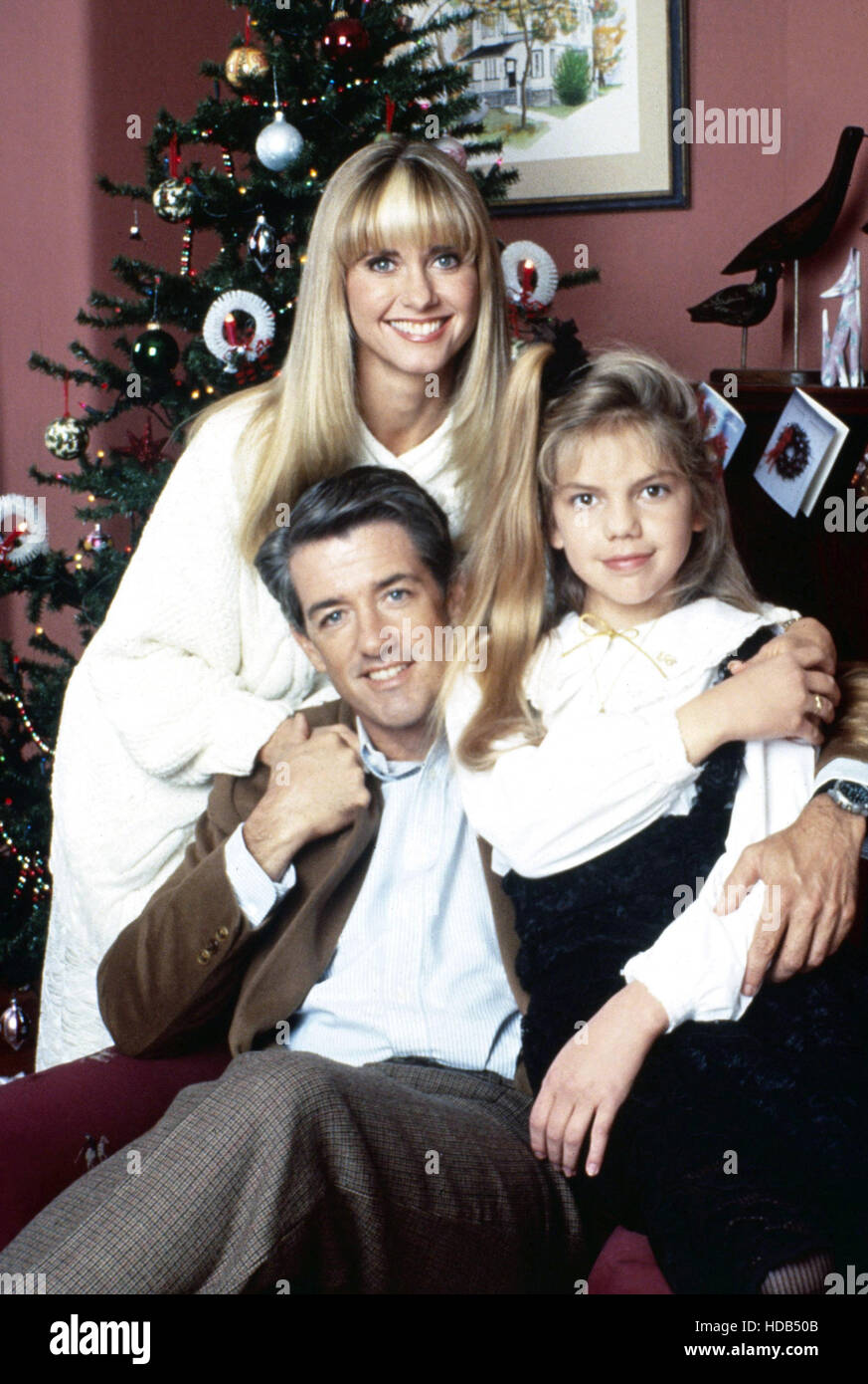A MOM FOR CHRISTMAS, from left: Olivia Newton-John, Doug Sheehan ...
