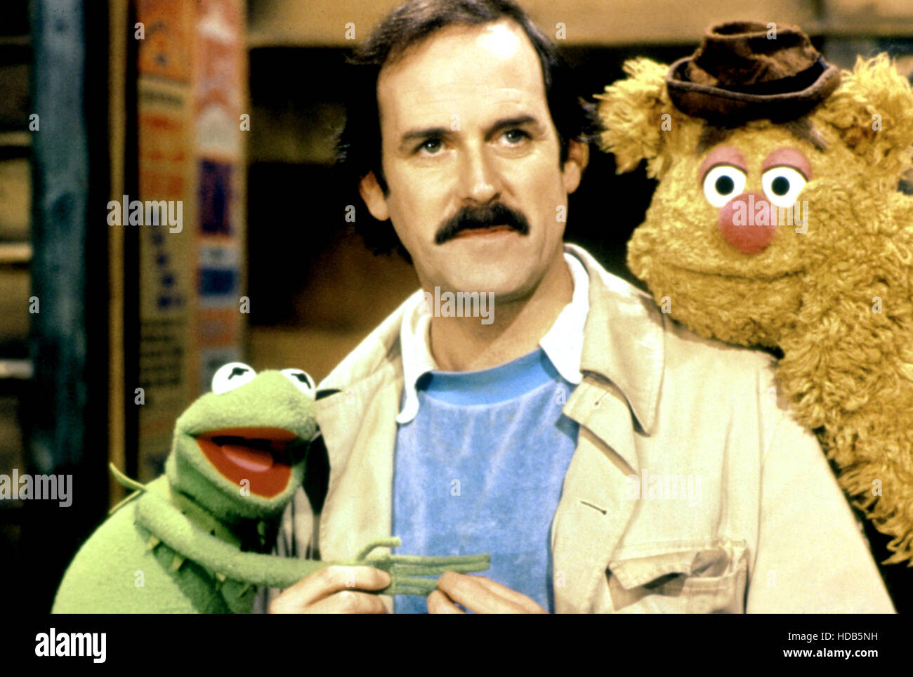THE MUPPET SHOW, Kermit the Frog, John Cleese, Fozzie Bear, (Season 2 ...