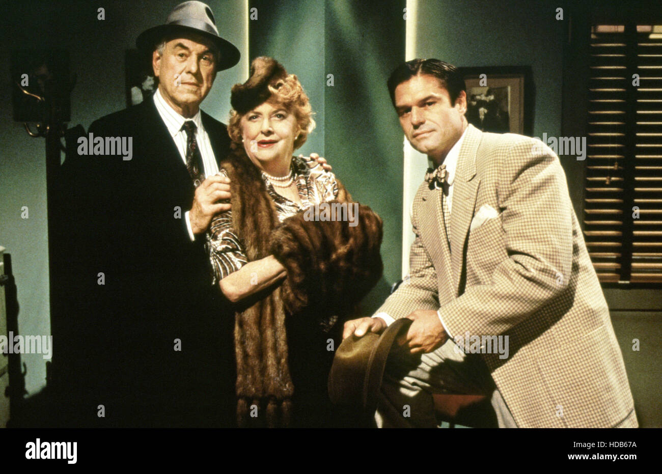 REMEMBER WENN, (from left): Louis Zorich, Peggy Cass, Harry Hamlin ...