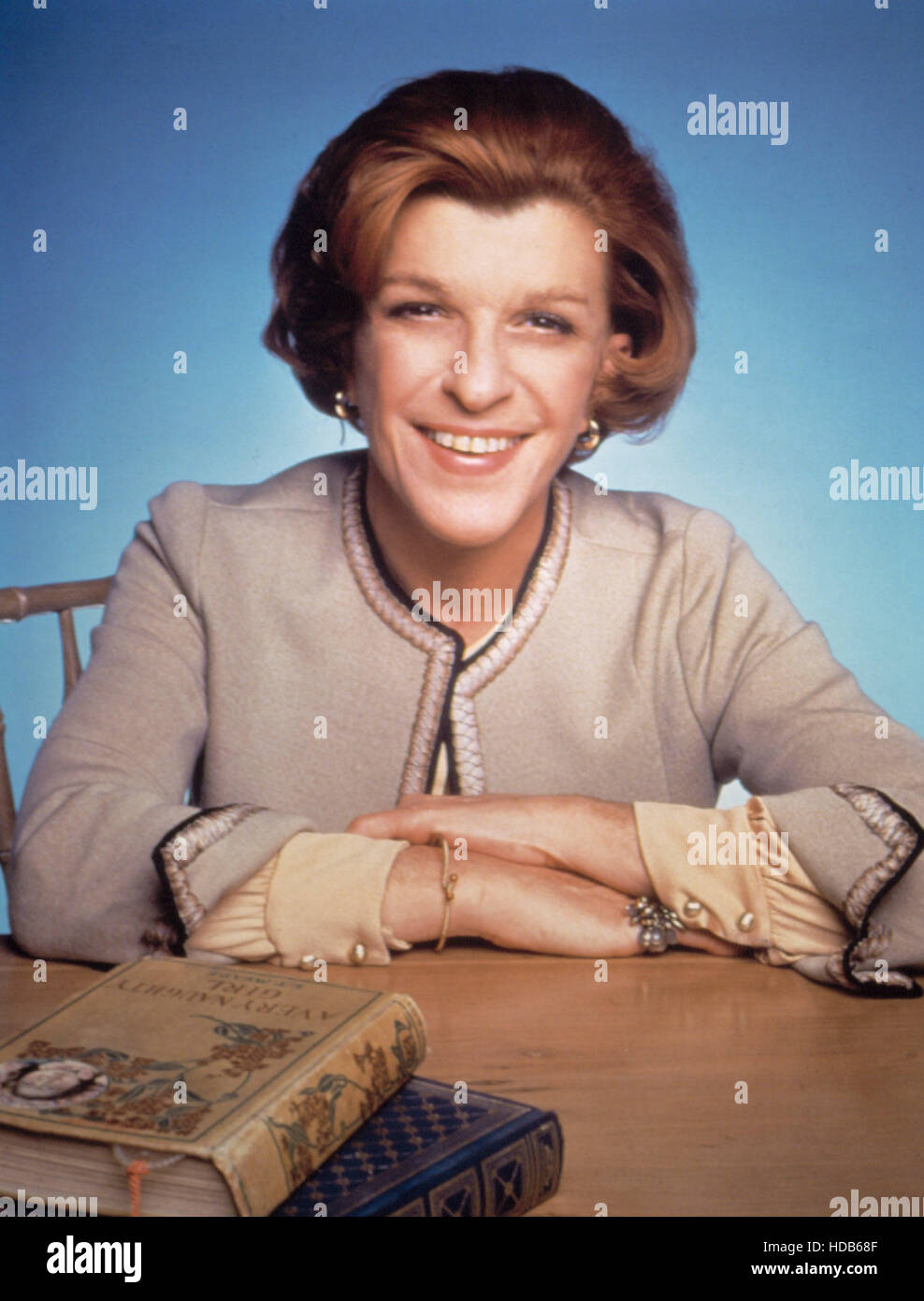 RHODA, Nancy Walker, 1974-78 Stock Photo - Alamy