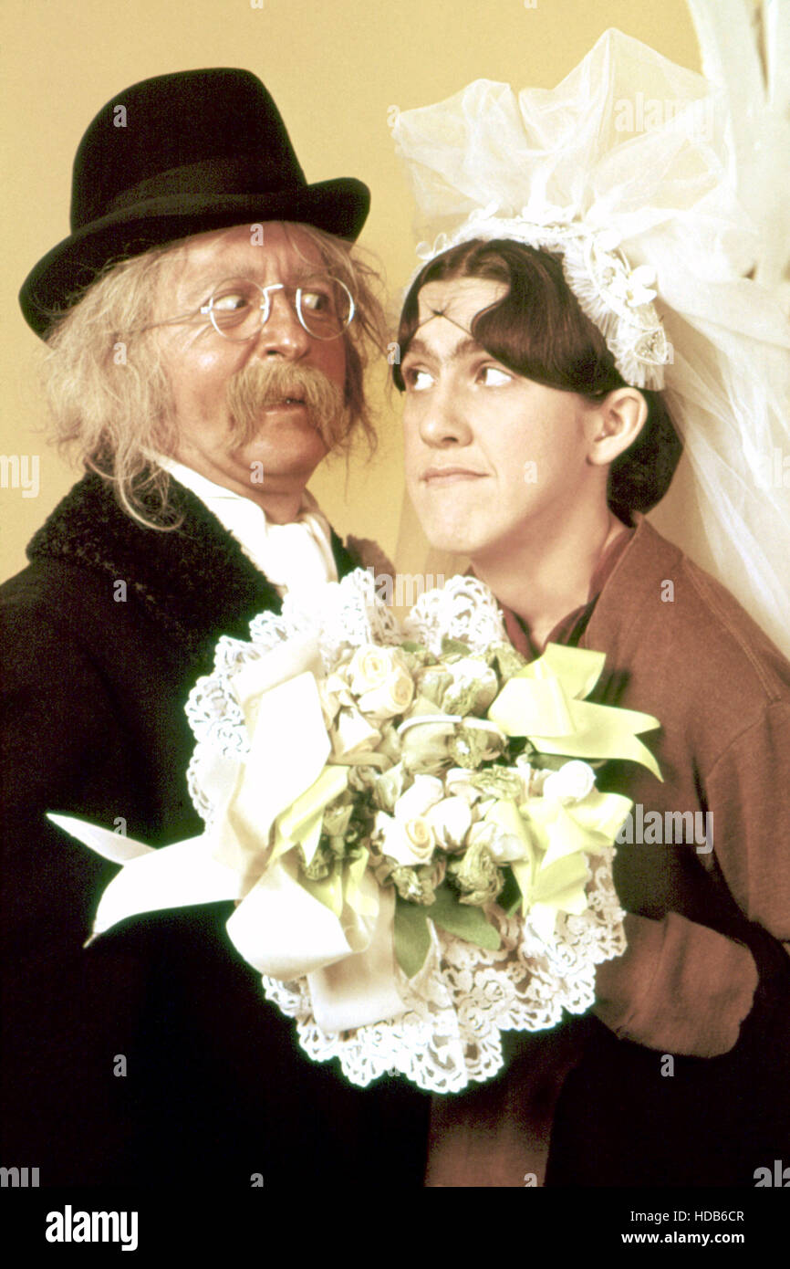 ROWAN AND MARTIN'S LAUGH-IN, Arte Johnson, Ruth Buzzi (as Tyrone F ...