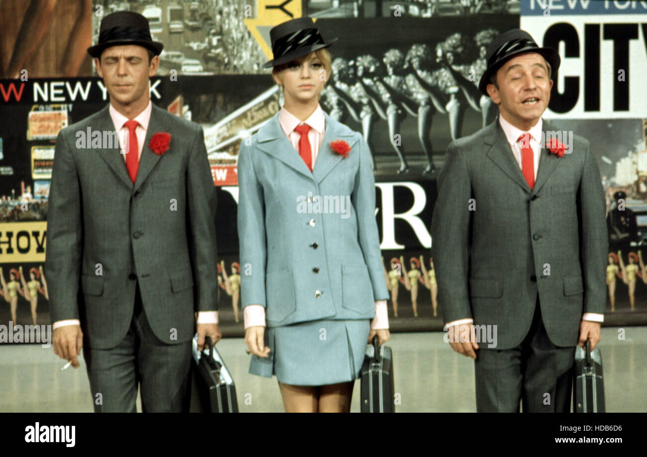 ROWAN AND MARTIN'S LAUGH-IN, Larry Hovis, Goldie Hawn, Henry Gibson ...