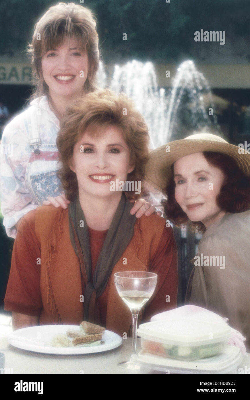 WHEN WILL I BE LOVED?, from left: Crystal Bernard, Stefanie Powers ...