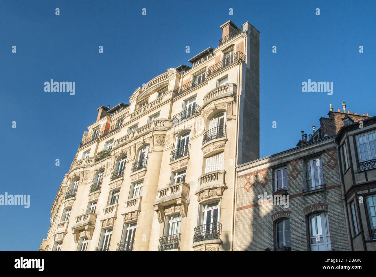 Parisian style buildings hi-res stock photography and images - Alamy