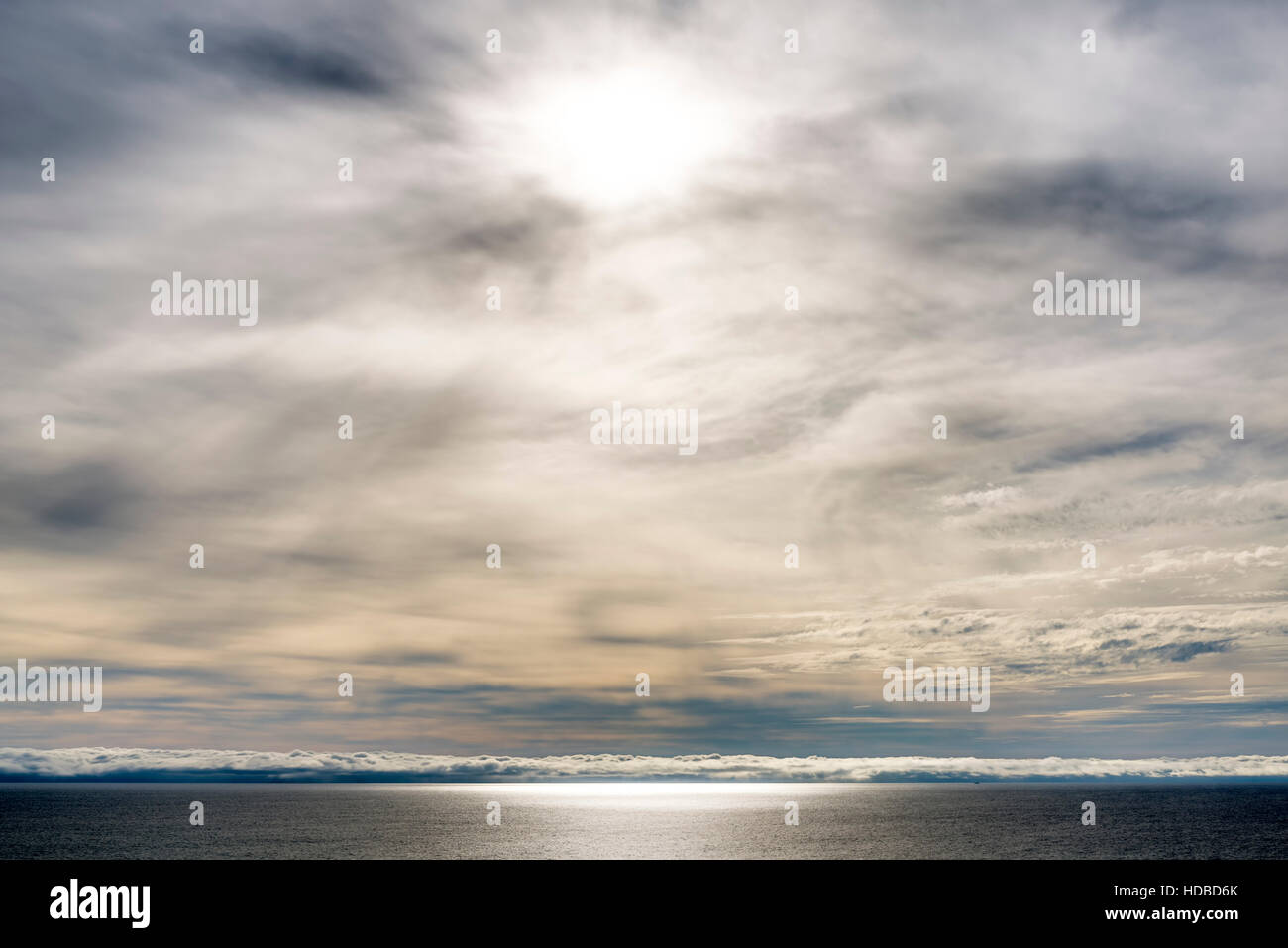 Sky at ocean hi-res stock photography and images - Alamy