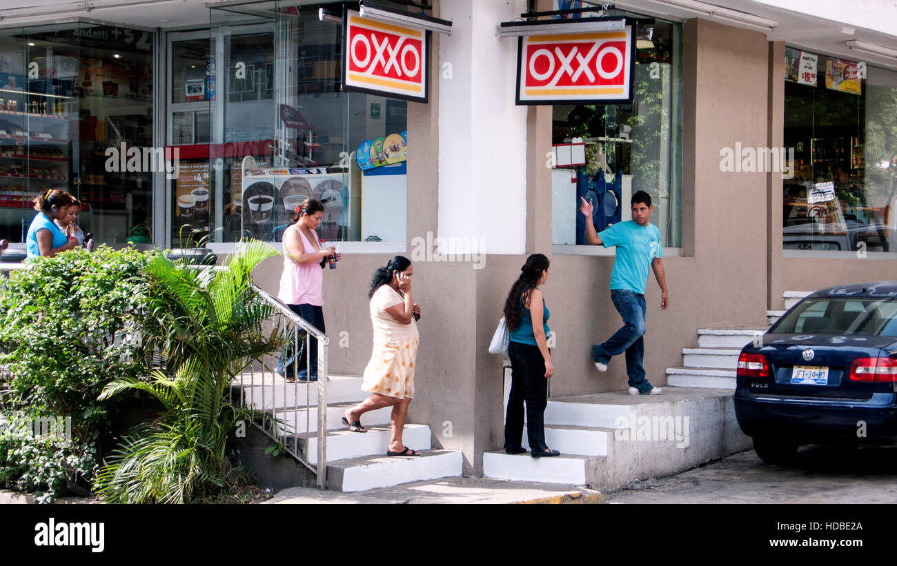 Oxxo convenience store Puerto Vallarta Mexico Stock Photo - Alamy Oxxo convenience store Puerto Vallarta Mexico Stock Photo - Alamy