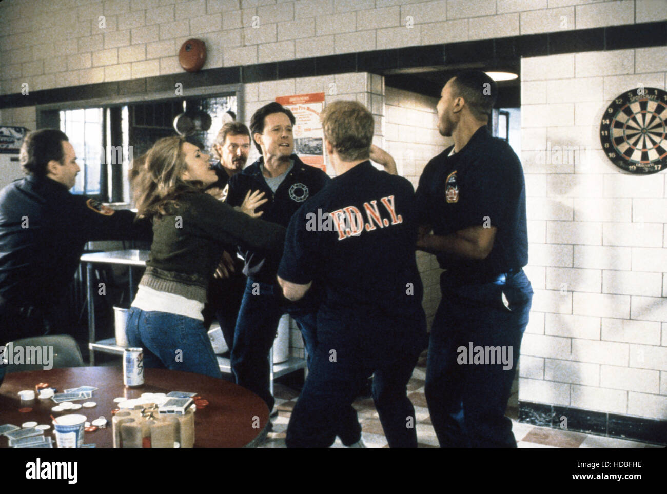 NEW YORK UNDERCOVER, Marisa Ryan (second from left), Dean Winters (center), 'Rat Trap,' (season ...