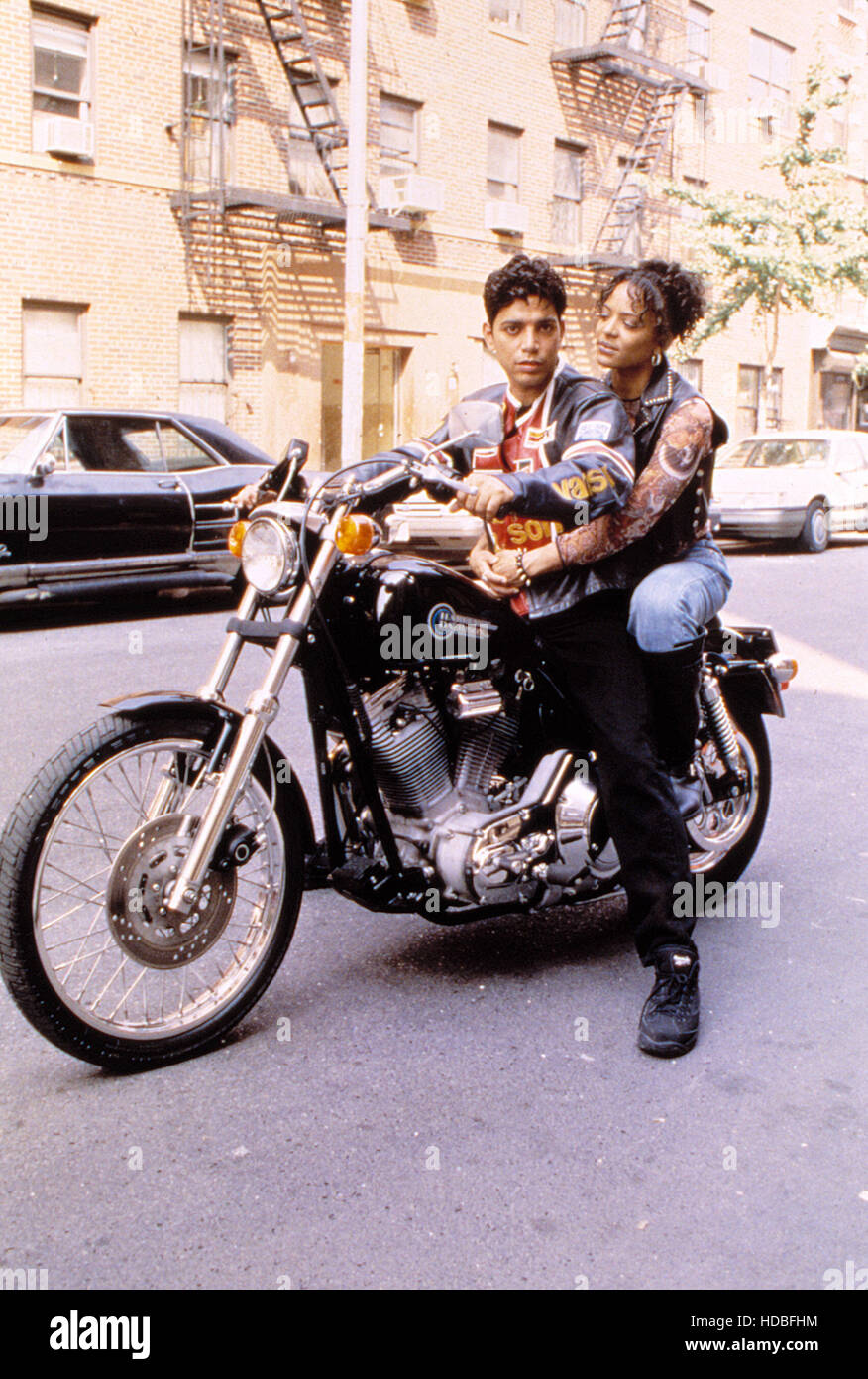 NEW YORK UNDERCOVER, Michael DeLorenzo, Lauren Velez, 1994-1998. (Ep.1 ...
